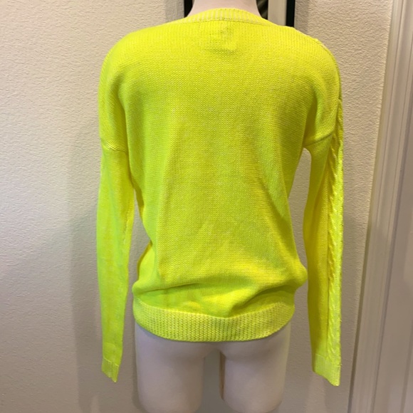Mudd | Sweaters | Nwt Brighten Everybodys Day In This Magnetic Sweater ...